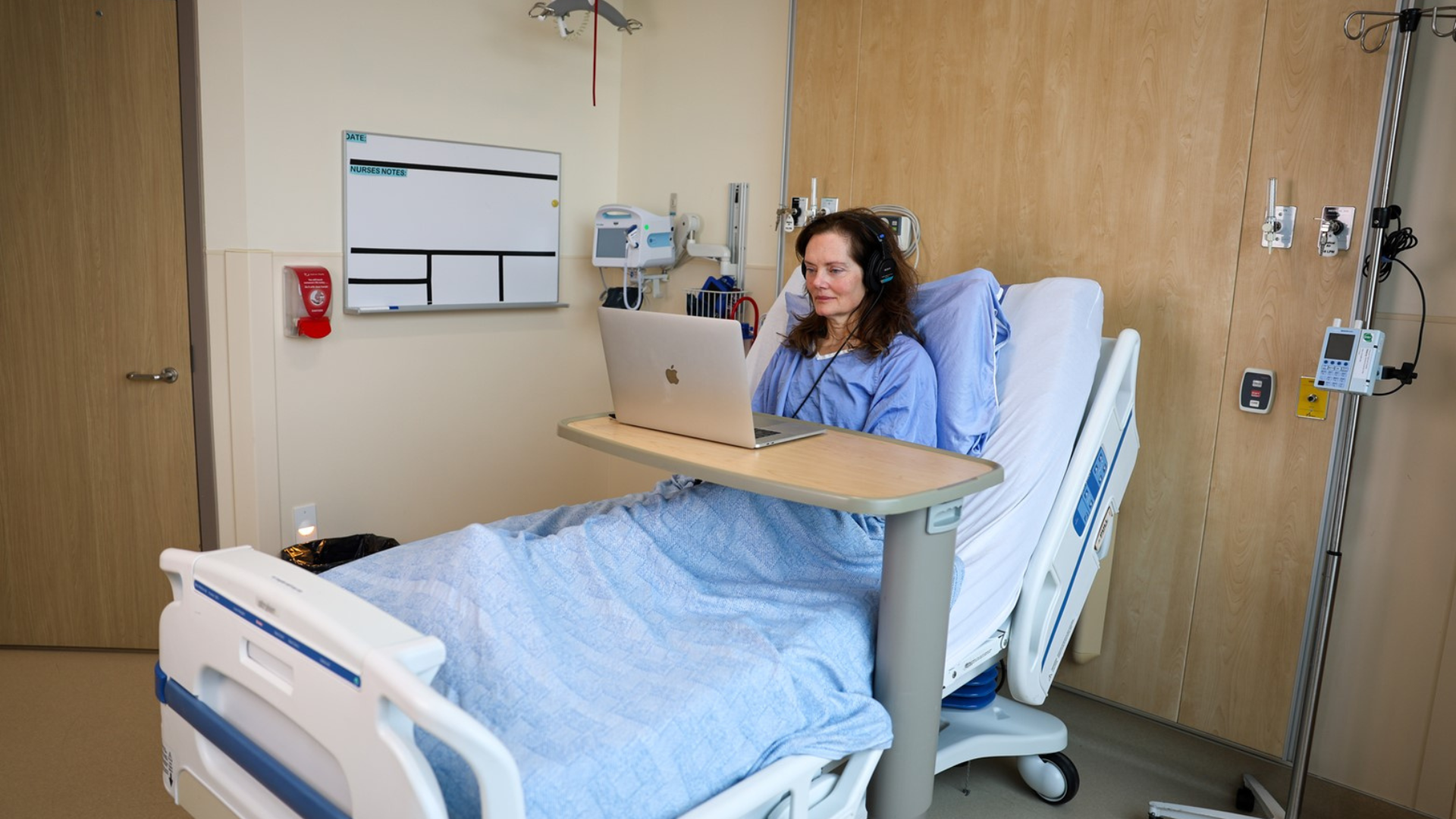 How to stay connected during your hospital stay