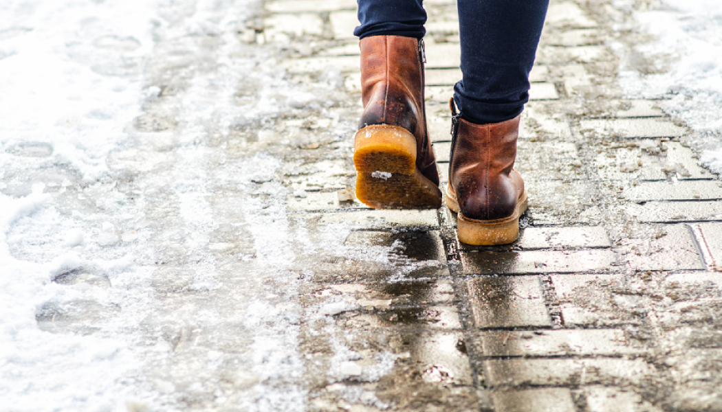 5 Tips for safe winter walking | Interior Health